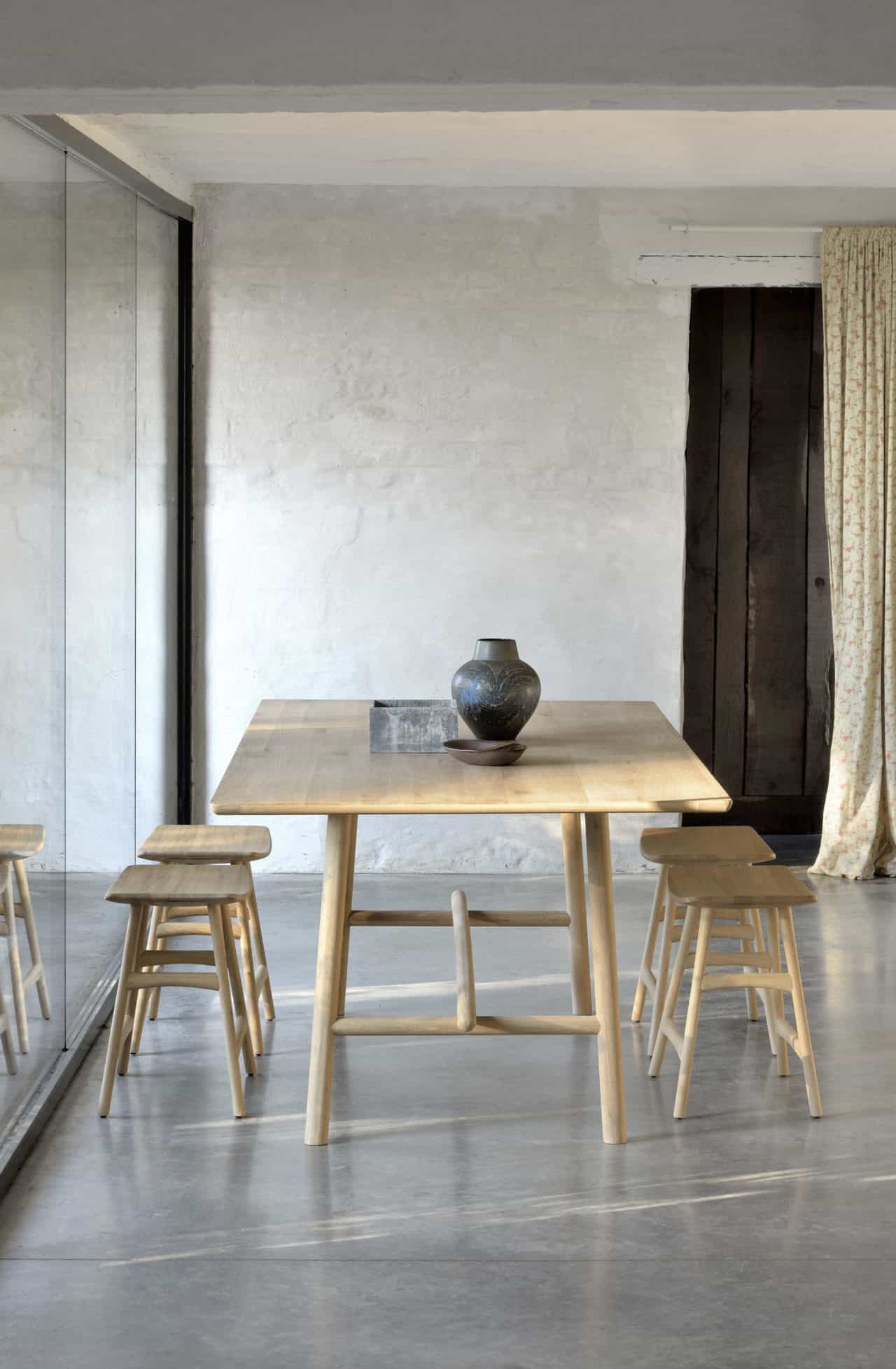 Table nude – Matière et Couleur